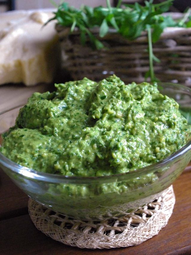 Pesto alla Genovese (Authentic Italian Basil Pesto Recipe) - Recipes ...