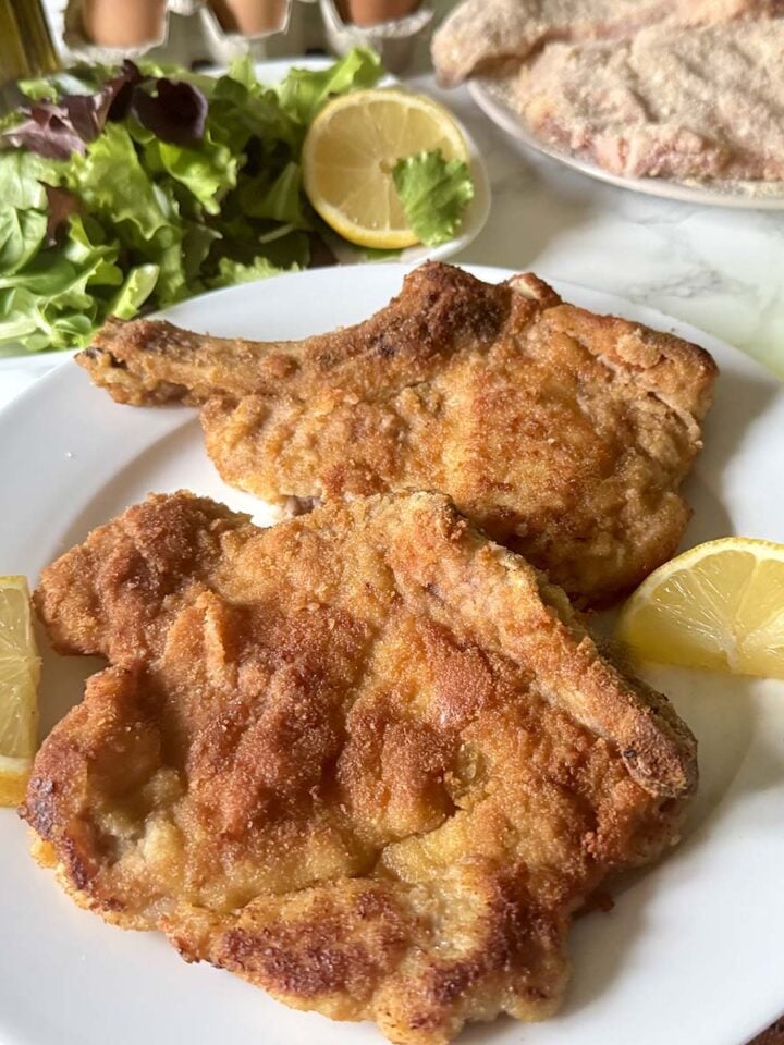 Braciole alla Napoletana (Italian Stuffed Beef Rolls) - Recipes from Italy