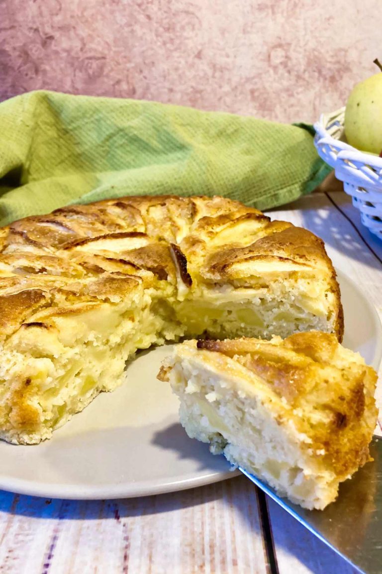 Torta di Mele (Classic Italian Apple Cake) - Recipes from Italy