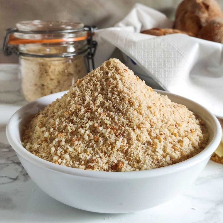 How to Make Italian Bread Crumbs from Scratch - Recipes from Italy
