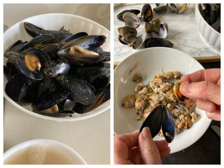 Spaghetti allo Scoglio (Italian Seafood Pasta Recipe) - Recipes from Italy