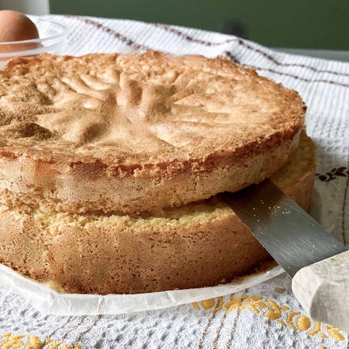 Pan di Spagna (Traditional Italian Sponge Cake) - Recipes from Italy