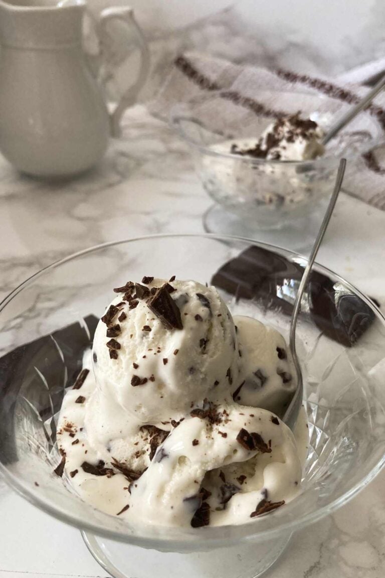 Authentic Stracciatella Gelato Recipe - Recipes from Italy