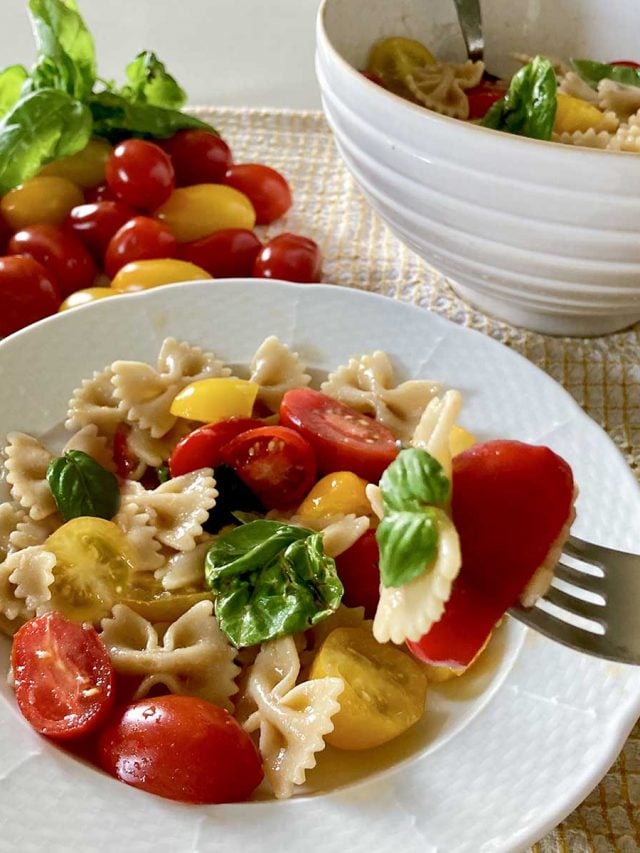 Baked Pasta Roses with Ham and Cheese (Rosette al Forno) - Recipes from ...