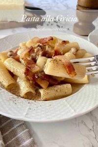 Pasta alla Gricia (Authentic Italian Recipe) - Recipes from Italy