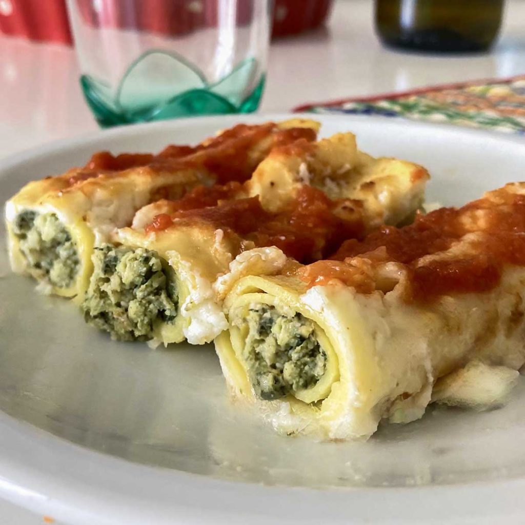 Cannelloni di Magro (Spinach and Ricotta Cannelloni) - Recipes from Italy
