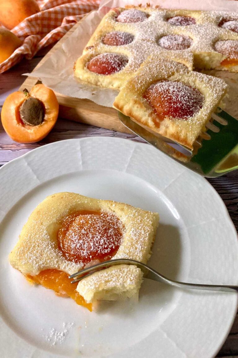 Italian Apricot Cake Recipe (with fresh Apricots) - Recipes from Italy