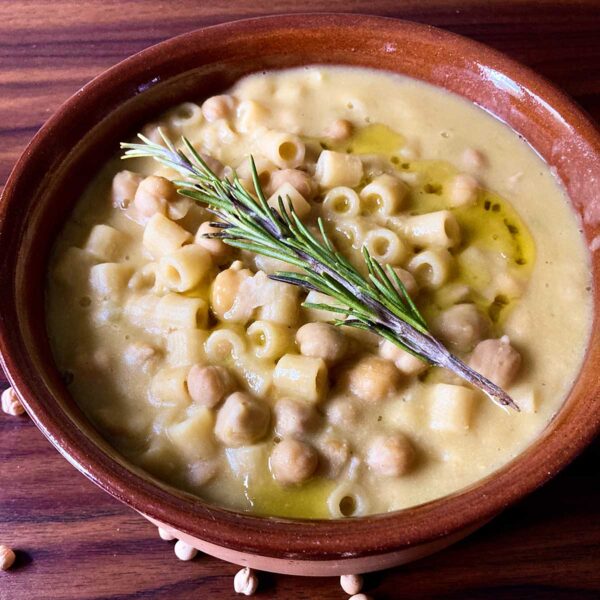 Pasta e Ceci (Italian Pasta and Chickpea Soup) - Recipes from Italy