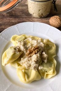 Make Walnut Sauce at Home: The Authentic Recipe - Recipes from Italy