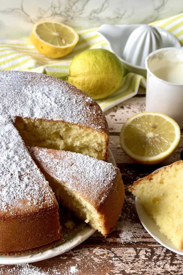 Italian Lemon Cake (Soft and Moist) - Recipes from Italy