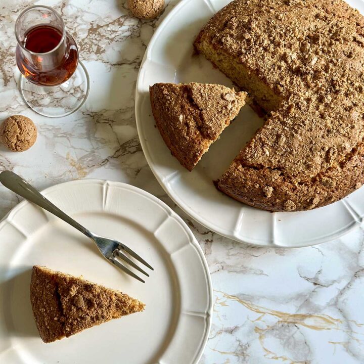 Torta agli Amaretti (Amaretti Cake) - Recipes from Italy