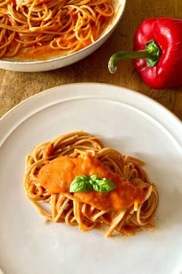 Creamy Red Pepper Pasta - Recipes from Italy