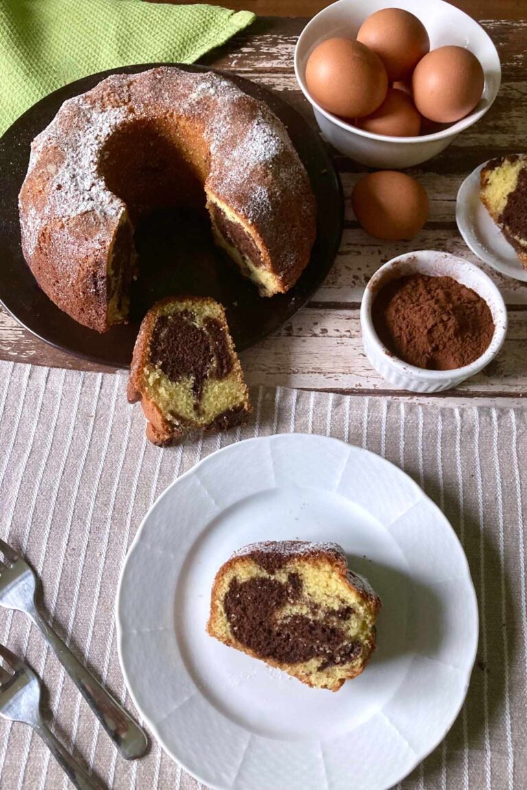 Easy Italian Marble Bundt Cake - Recipes from Italy