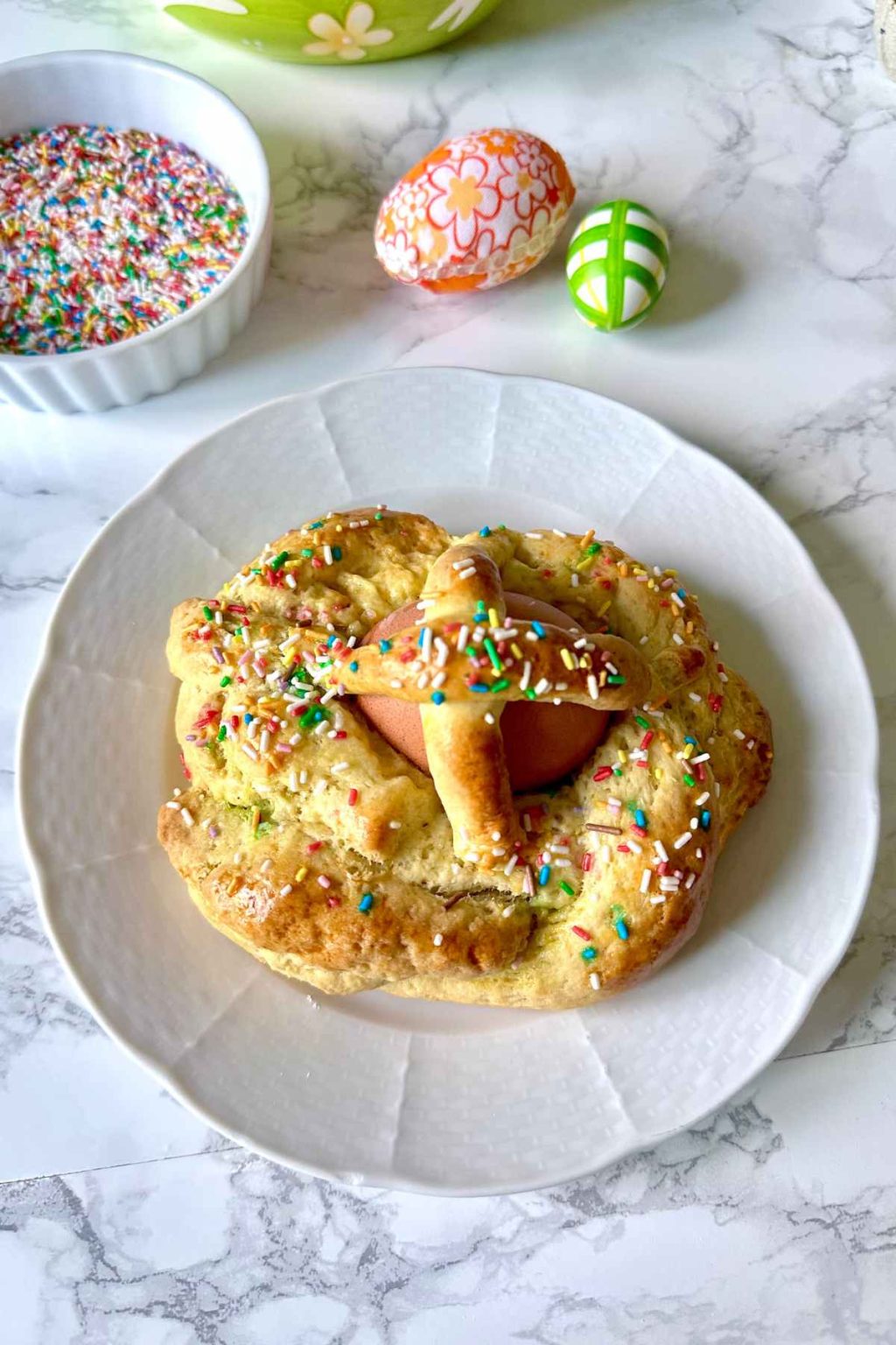 Scarcella (Italian Easter Cookies with Eggs) - Recipes from Italy