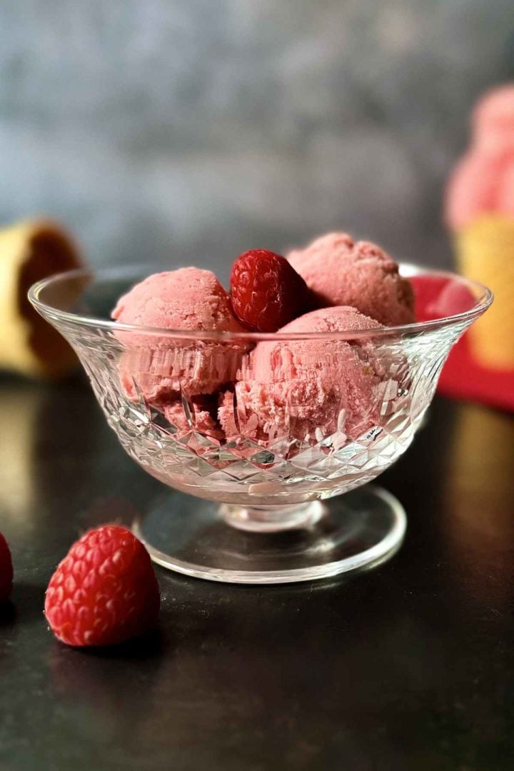 Homemade Creamy Raspberry Gelato Recipe - Recipes from Italy