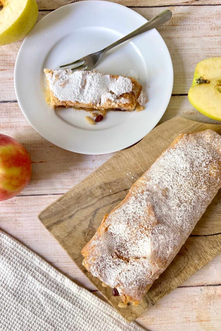 Italian Apple Strudel Recipe (Strudel di Mele) - Recipes from Italy