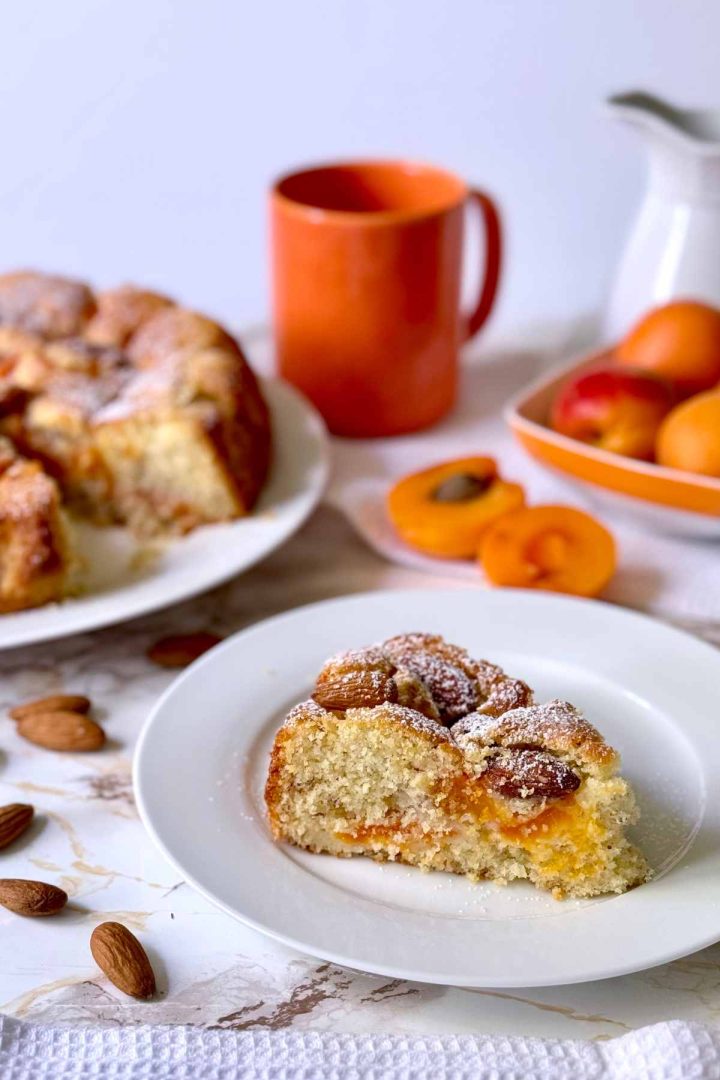 Apricot Almond Cake Recipe - Recipes from Italy