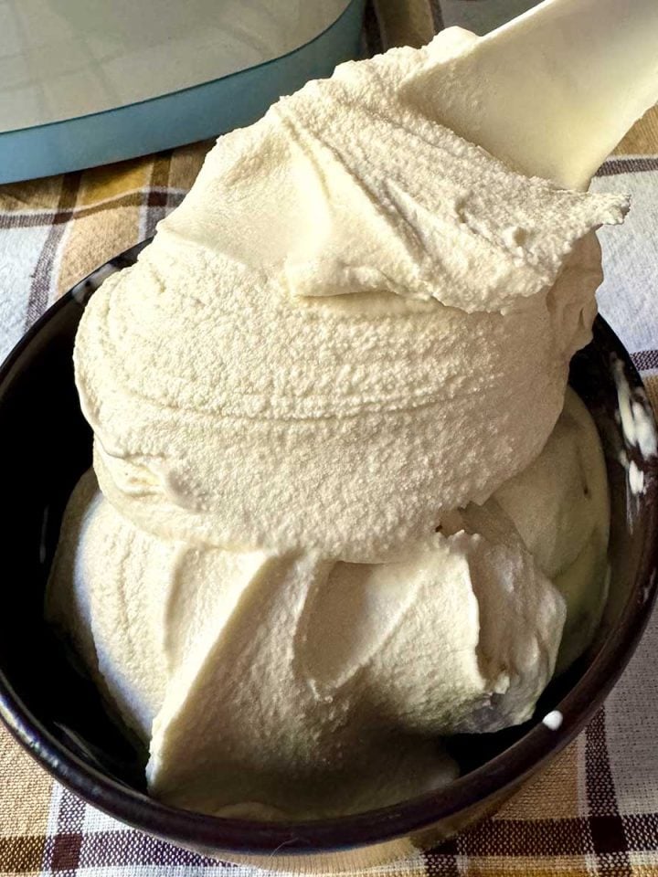 Homemade Lemon Gelato Recipe - Recipes from Italy