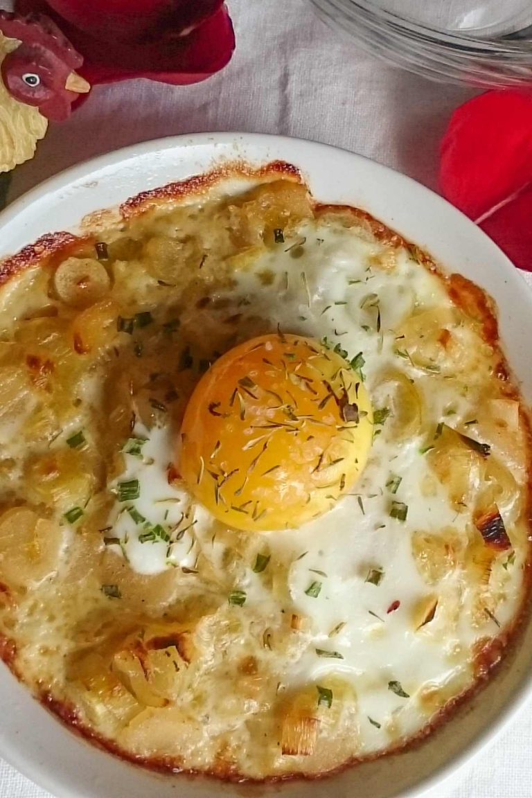 Baked Eggs with Leeks (Italian Uova in Cocotte Recipe) - Recipes from Italy