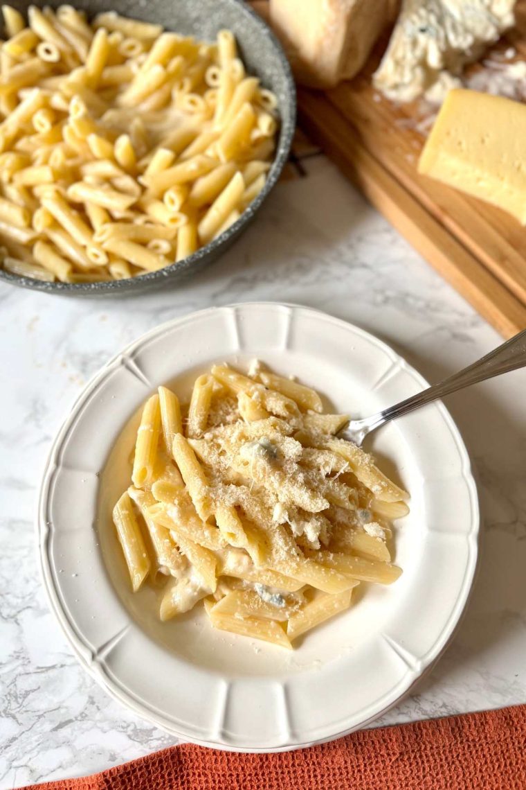 Pasta ai Quattro Formaggi (Four Cheese Pasta Recipe) - Recipes from Italy