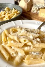 Pasta ai Quattro Formaggi (Four Cheese Pasta Recipe) - Recipes from Italy