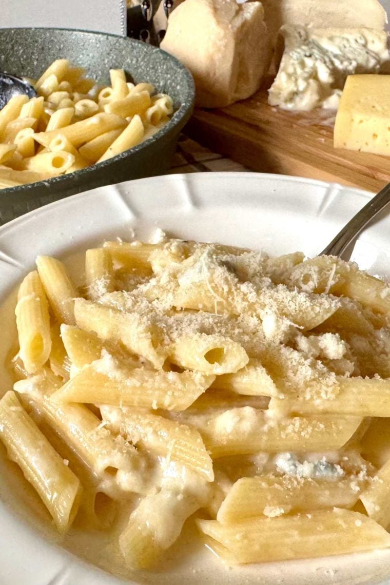 Pasta ai Quattro Formaggi (Four Cheese Pasta Recipe) - Recipes from Italy