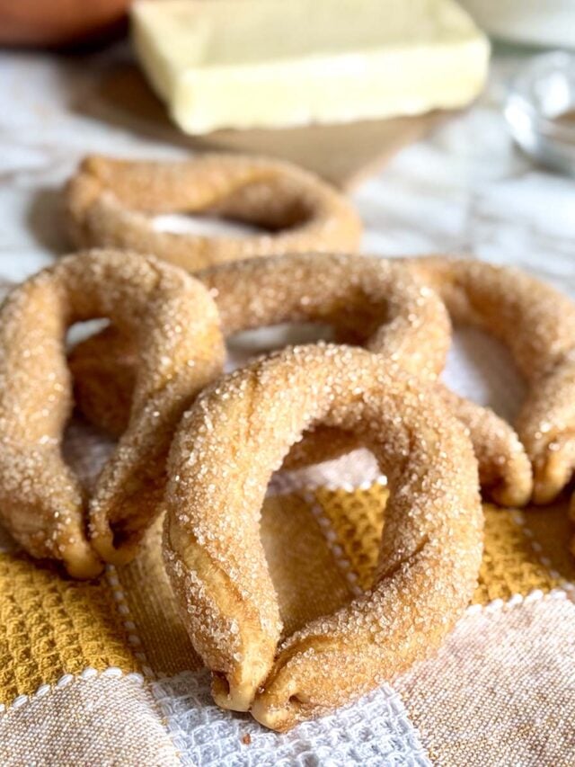 Ciambelline al Vino (Italian Wine Cookies) - Recipes from Italy