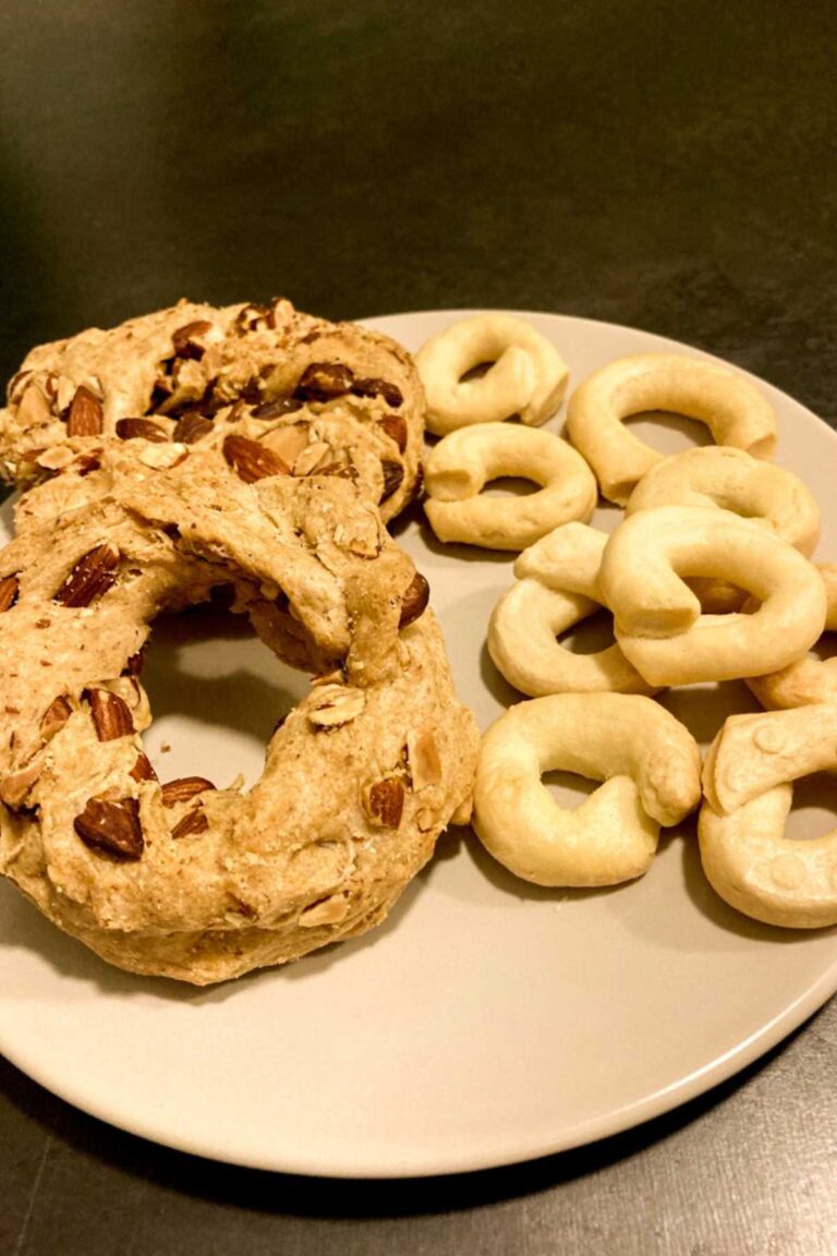 Taralli Recipe (Crunchy Italian Snack Rings from Puglia) - Recipes from ...