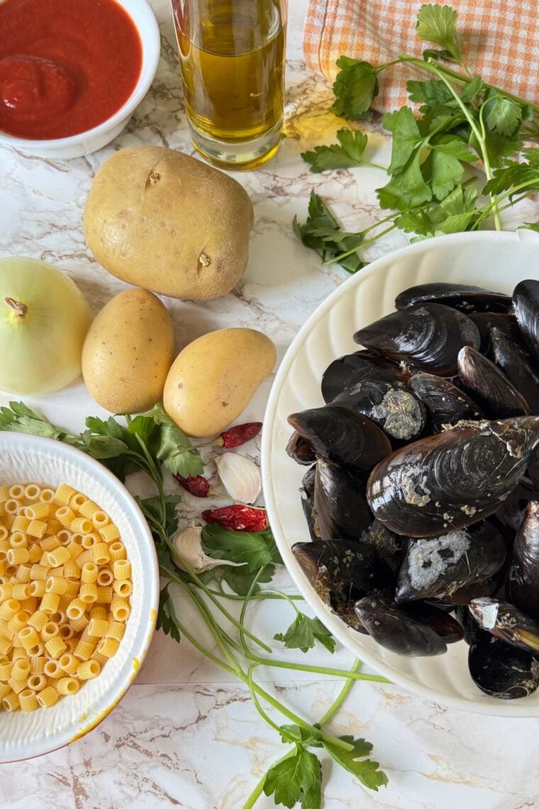 Neapolitan Pasta with Potatoes and Mussels (Pasta, Patate e Cozze ...