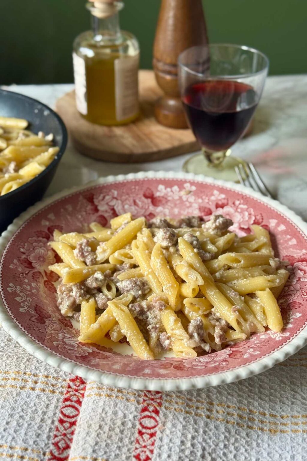 Pasta alla Norcina (Italian Sausage Pasta with Truffle Oil) - Recipes ...
