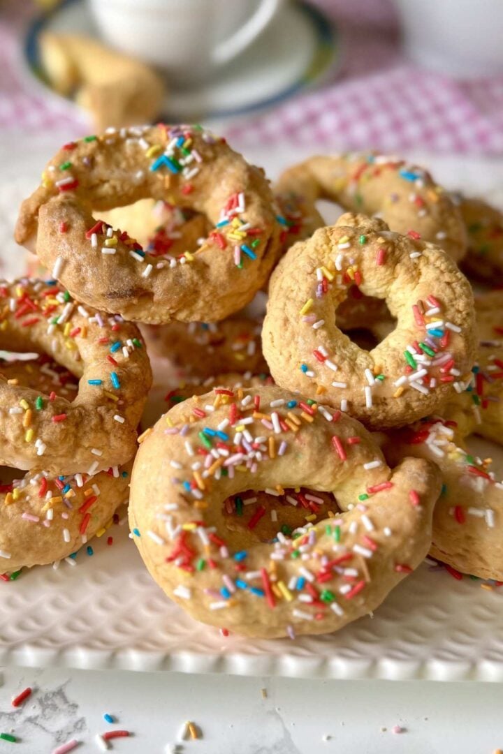 Italian Easter Taralli (Traditional Sweet Taralli Cookies) - Recipes ...