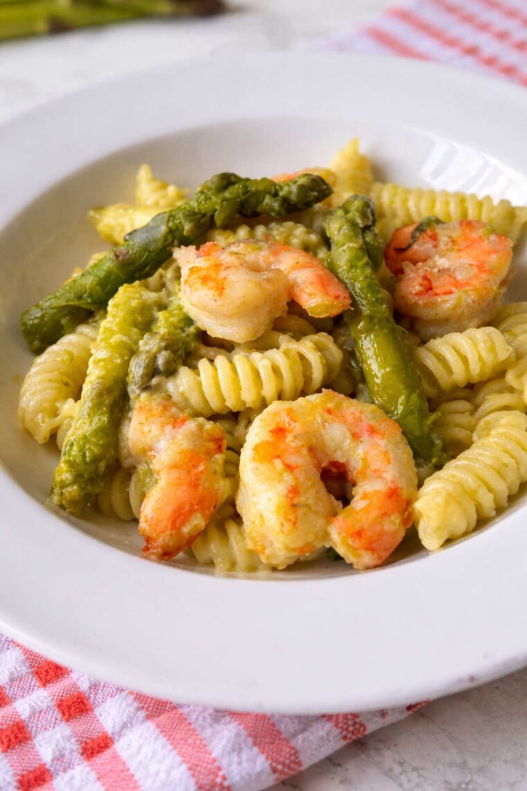 Shrimp and Asparagus Pasta Recipe (Italian Fusilli with Shrimp ...